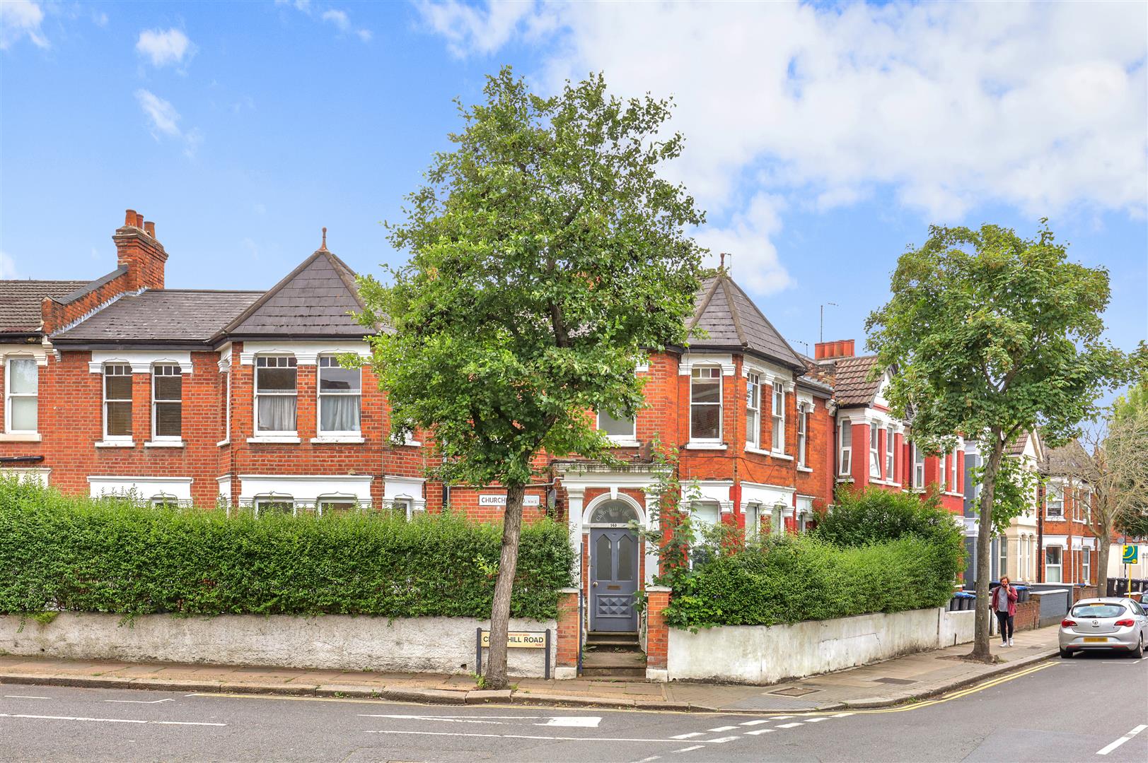 2 Bed, 1 Bath Property For Sale in Chapter Road, NW2